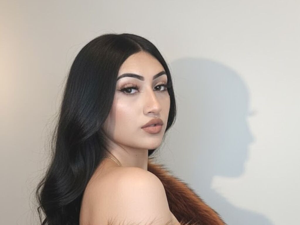 AmberBrielle girl Model on Jas.St