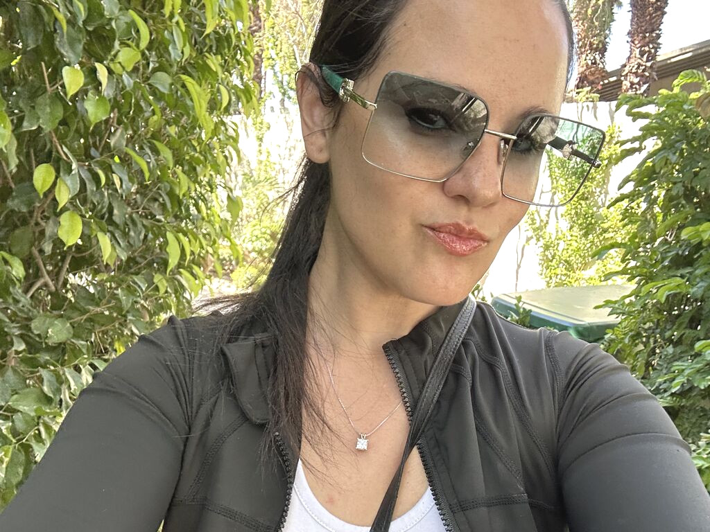 Princesshope girl Model on Jas.St